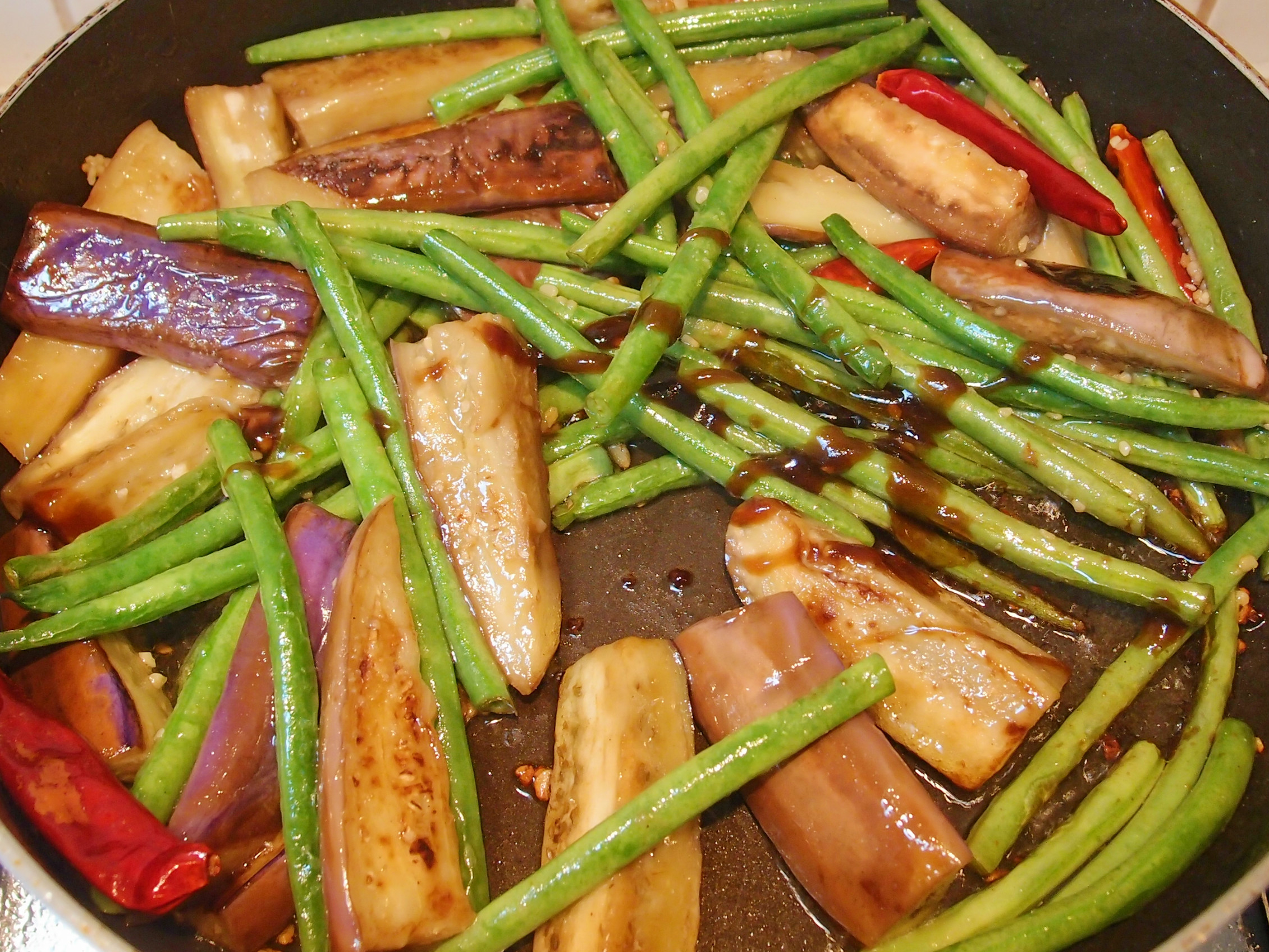 Aubergine/Eggplant and Beans Stir-Fry (Qiezi Doujiao) – Blender & Basil