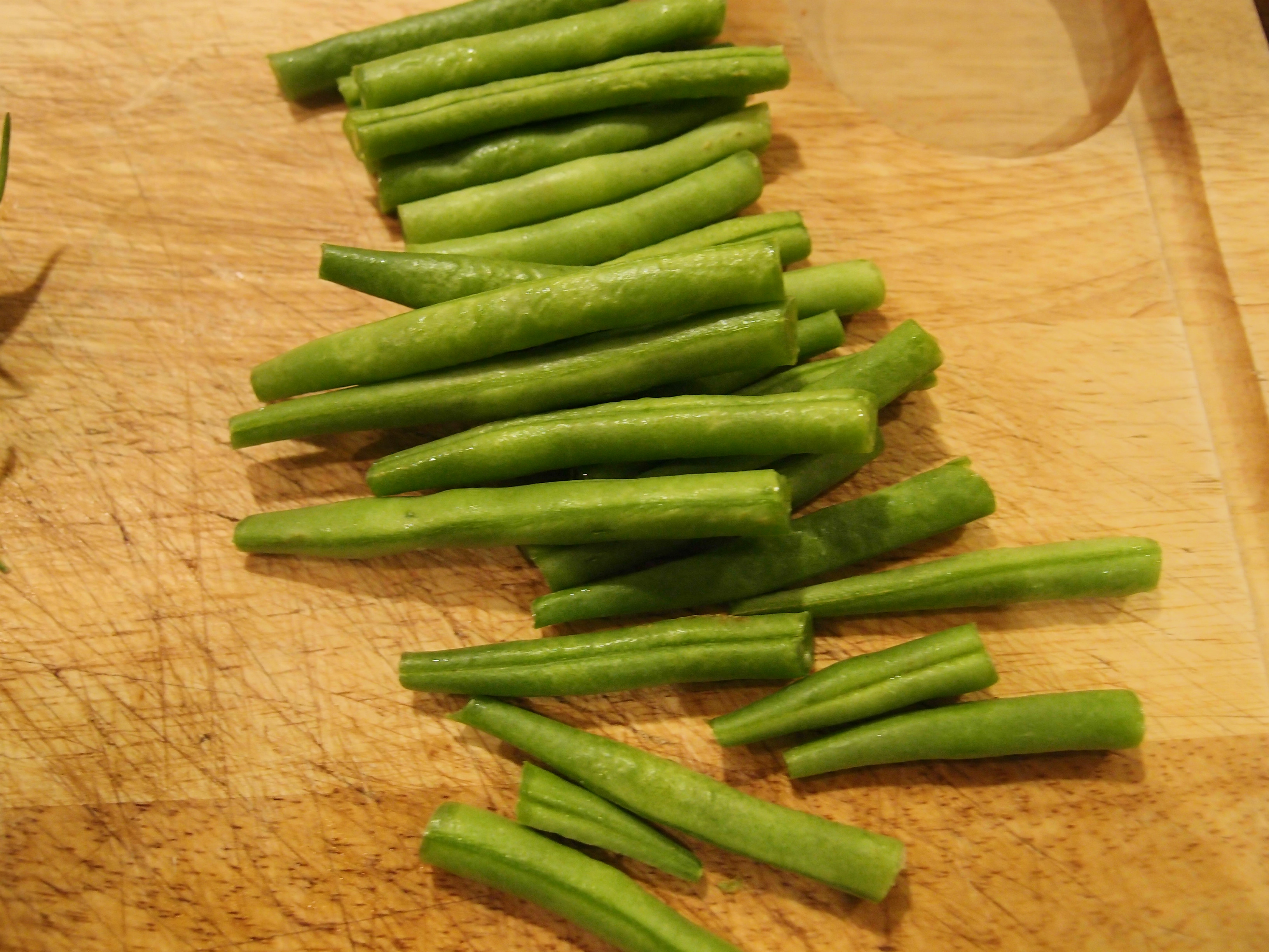 Dry fried green beans with chilli (gan bian sijidou) – a simple veggie ...
